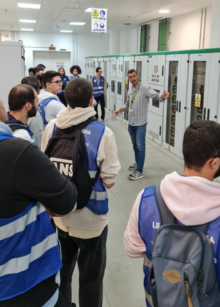 El HUC recibe la visita de los alumnos del IES La Guancha en las ...